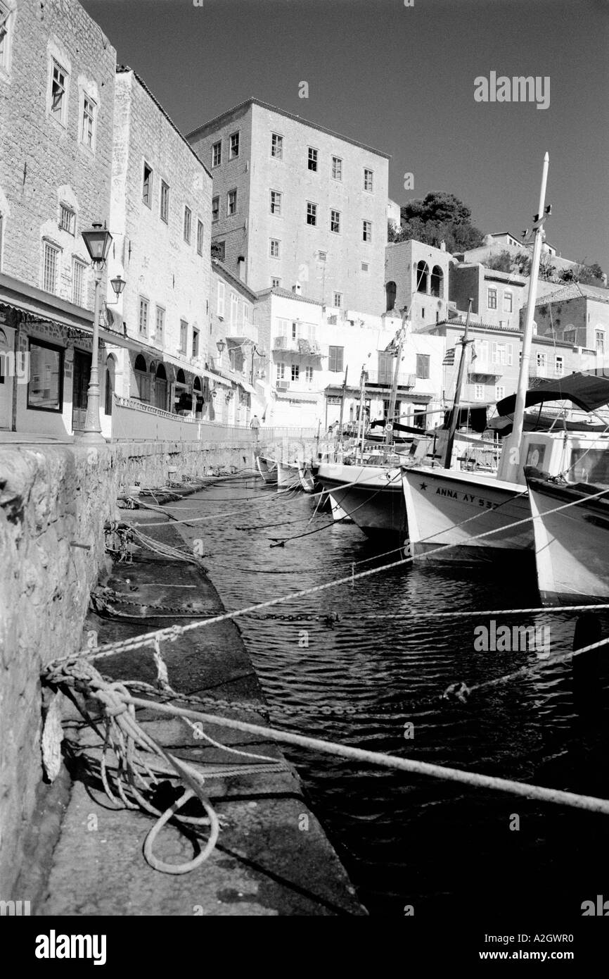 Row houses water in Black and White Stock Photos & Images - Alamy