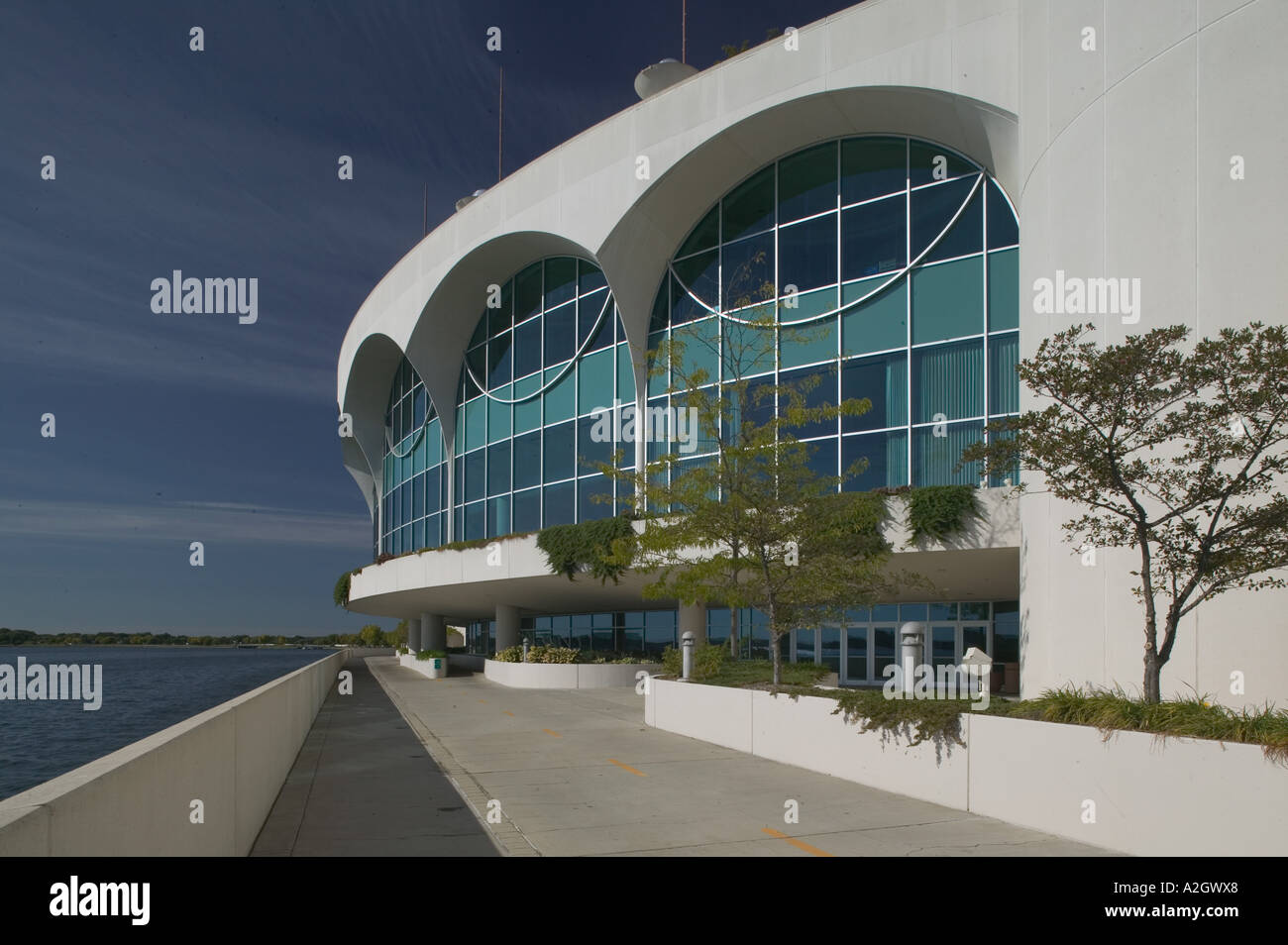 Monona terrace hi-res stock photography and images - Alamy