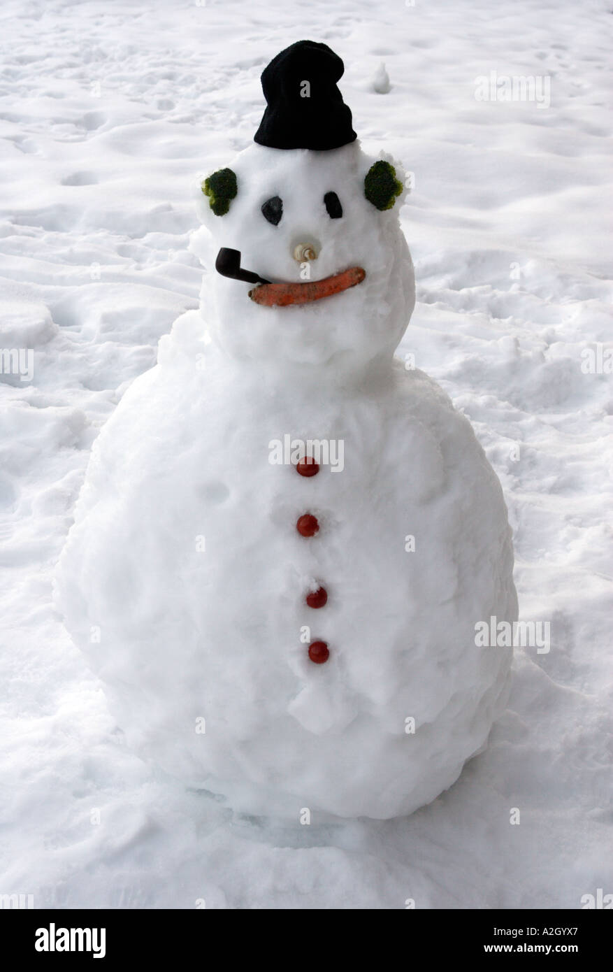 Snowman pipe hi-res stock photography and images - Alamy