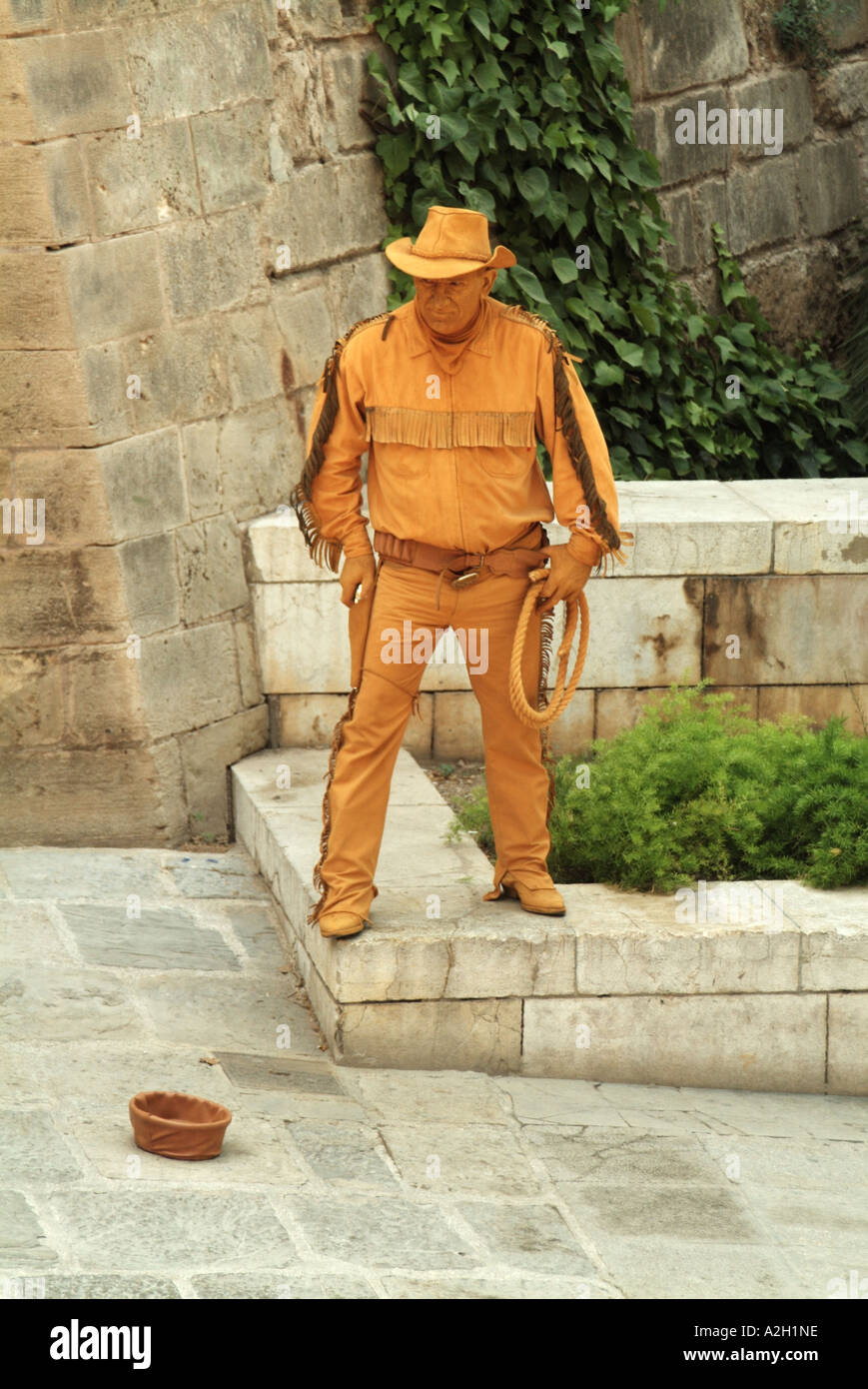 Mimicry artist hi-res stock photography and images - Alamy