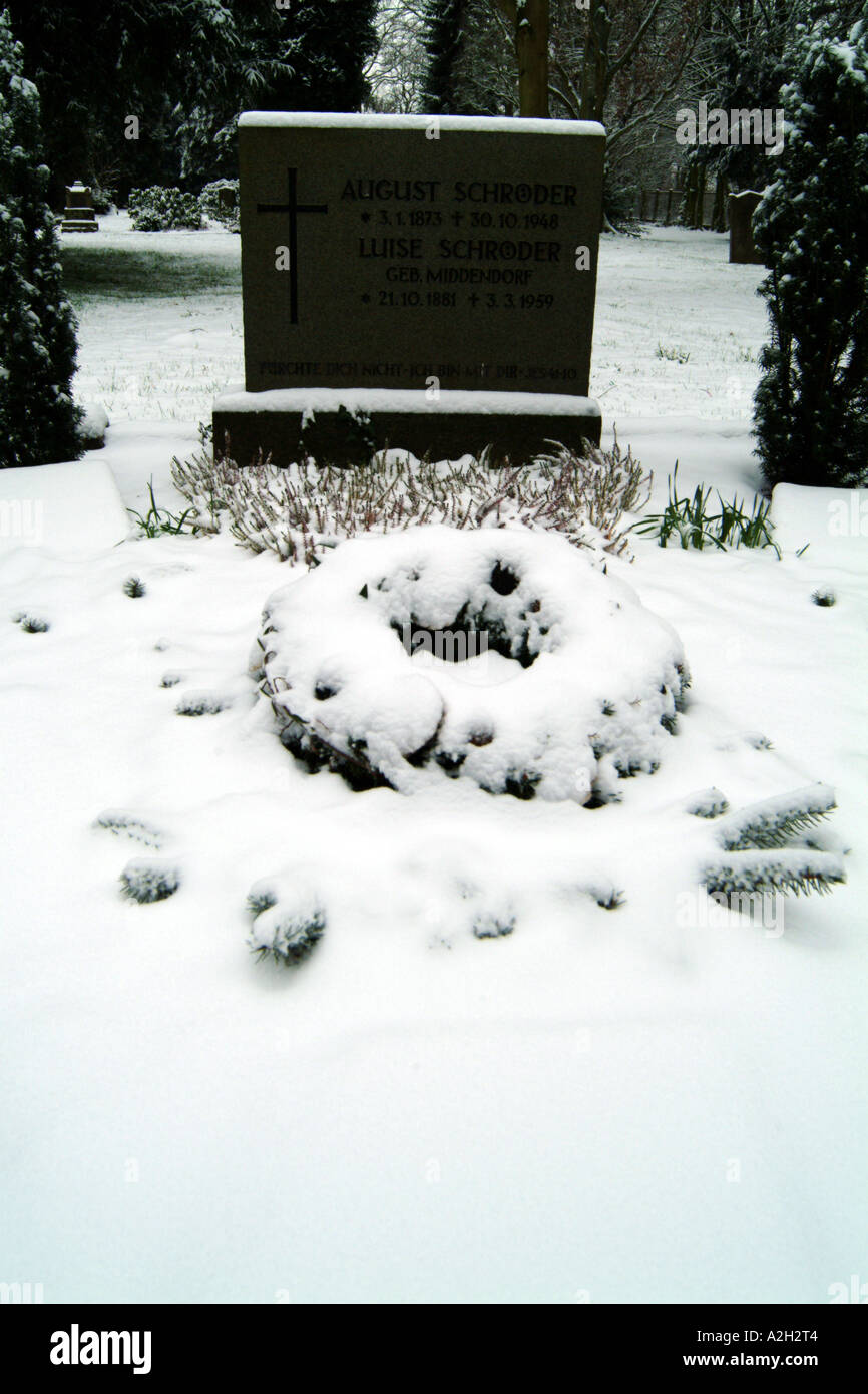 snow winter horizontal colour color white wintry cold chill freeze ...