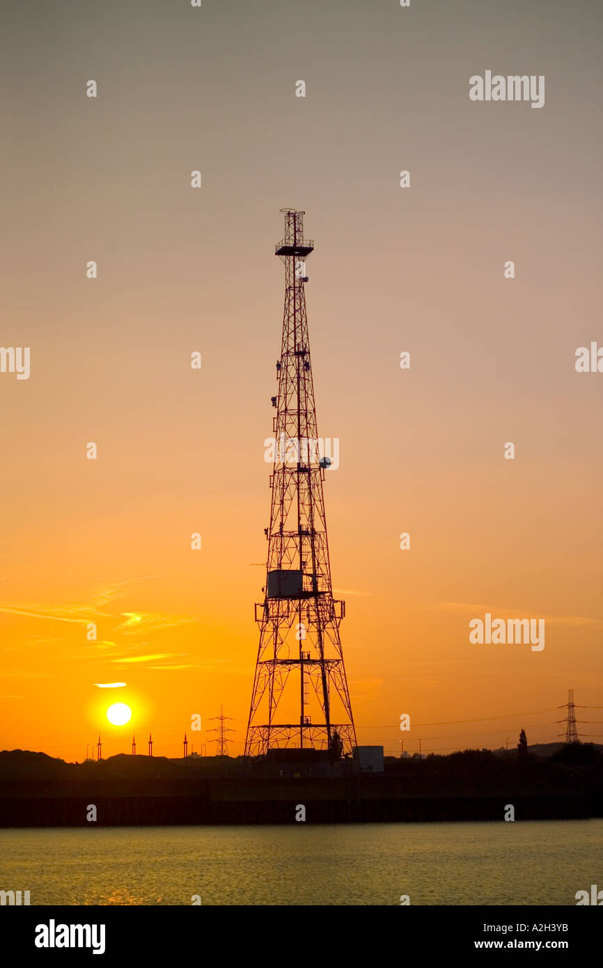 The tallest power pylon in the UK at Dartford Stock Photo - Alamy