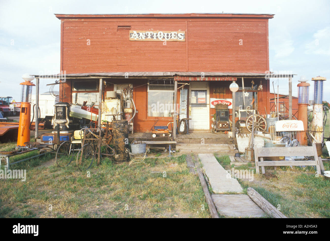 Antique artifacts hi-res stock photography and images - Alamy