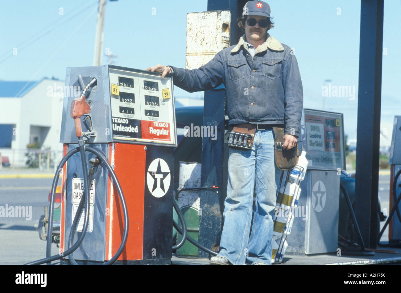 Gas station attendant Oregon 2002 Stock Photo - Alamy