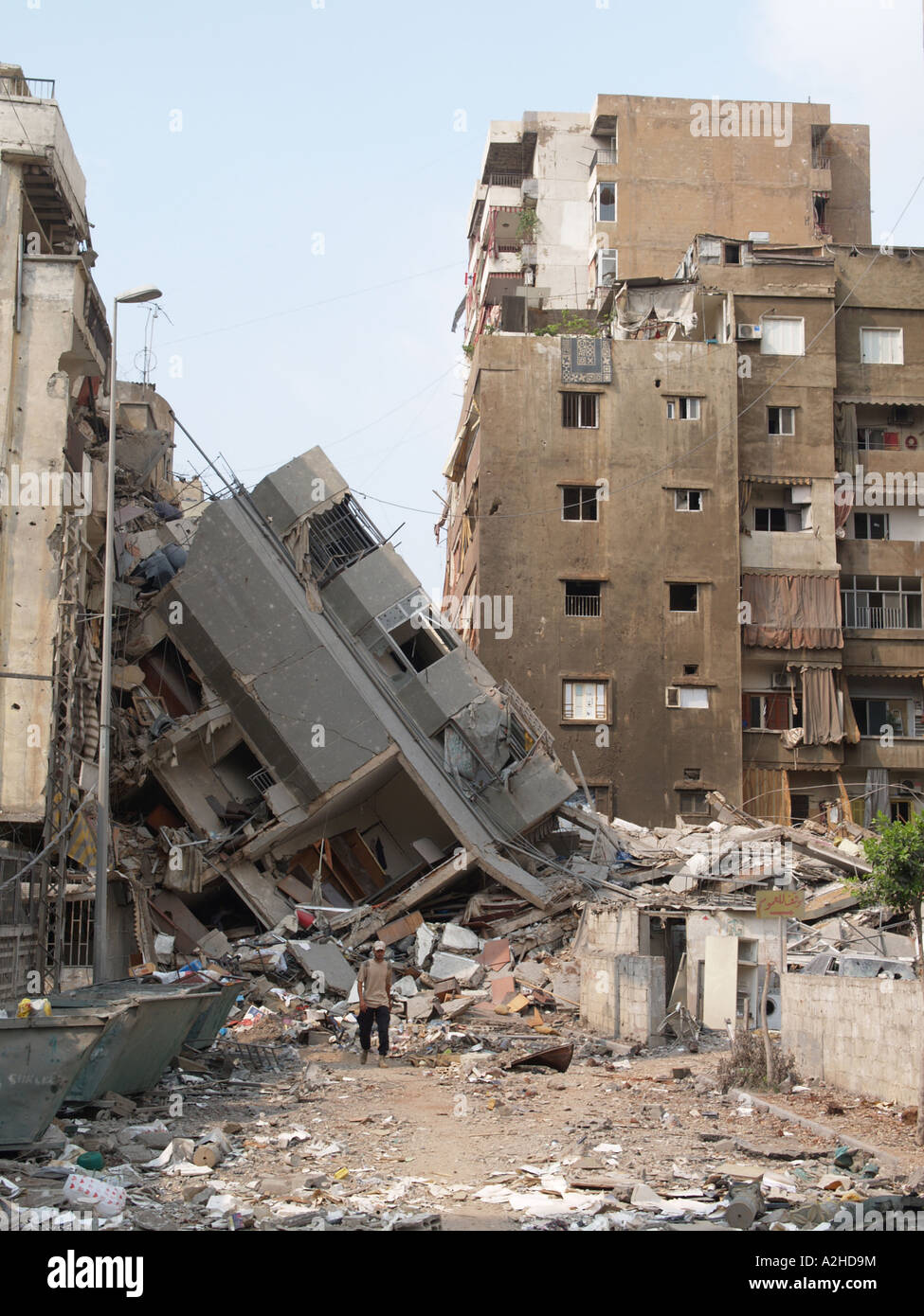Windowless houses hi-res stock photography and images - Alamy