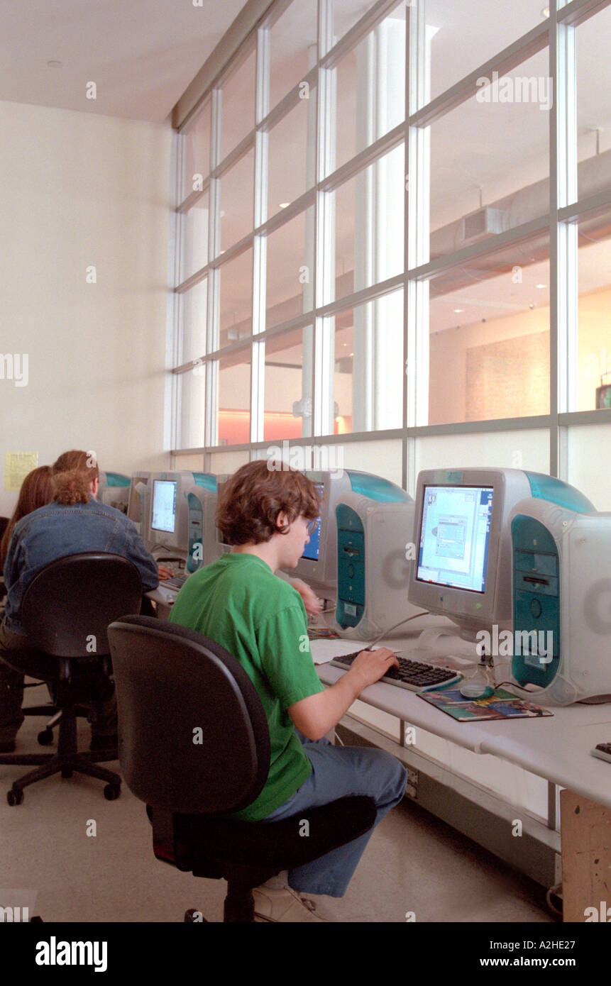 High school teenagers using computers hi-res stock photography and ...