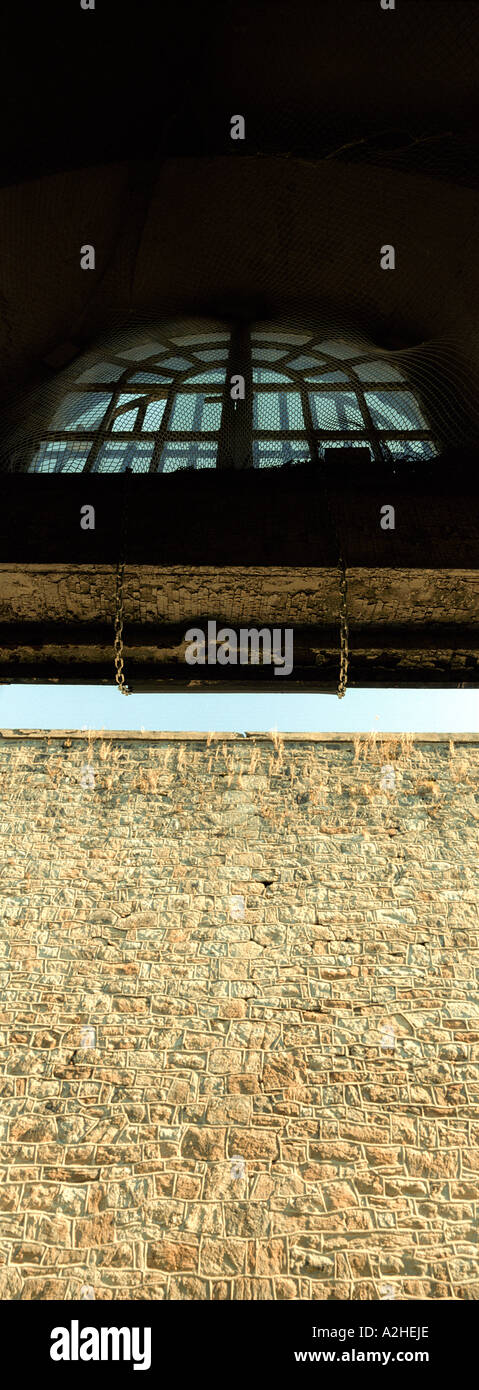 Penitentiary wall hi-res stock photography and images - Alamy