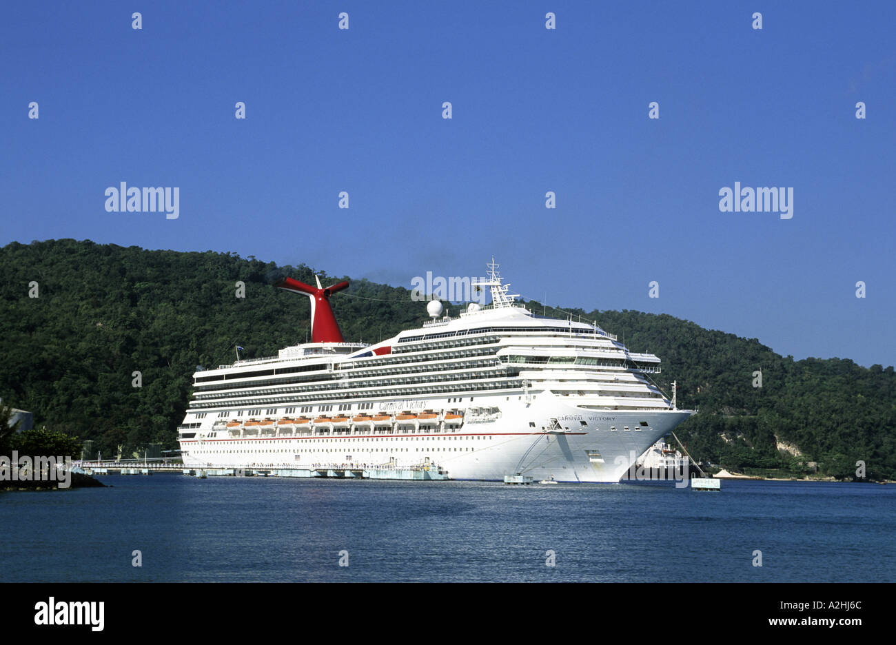 Jamaica Ocho Rios Cruise ship Stock Photo - Alamy