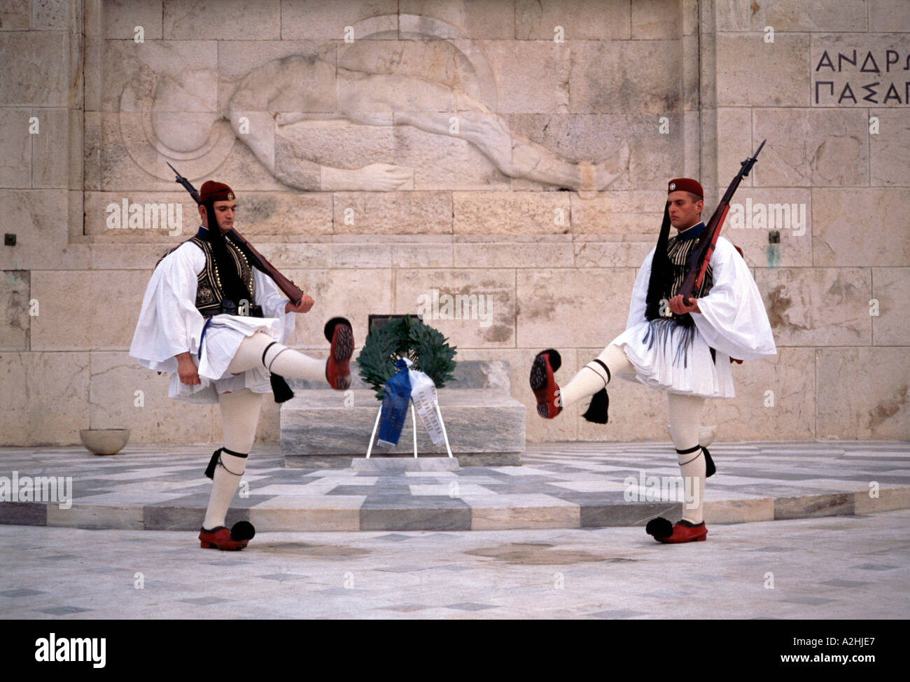 Athens soldier guard war hi-res stock photography and images - Alamy