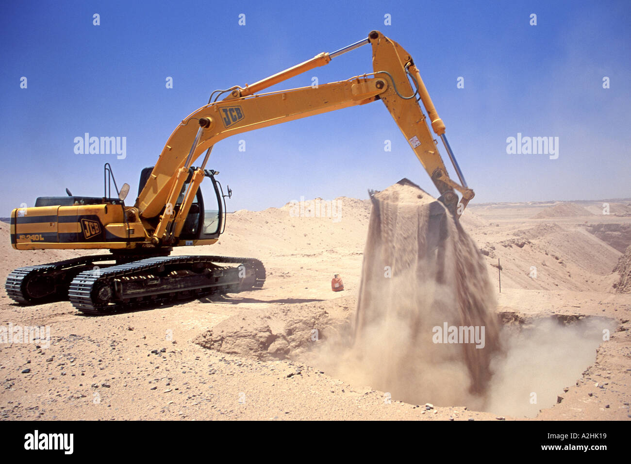 Jcb digger in operation in hi-res stock photography and images - Alamy