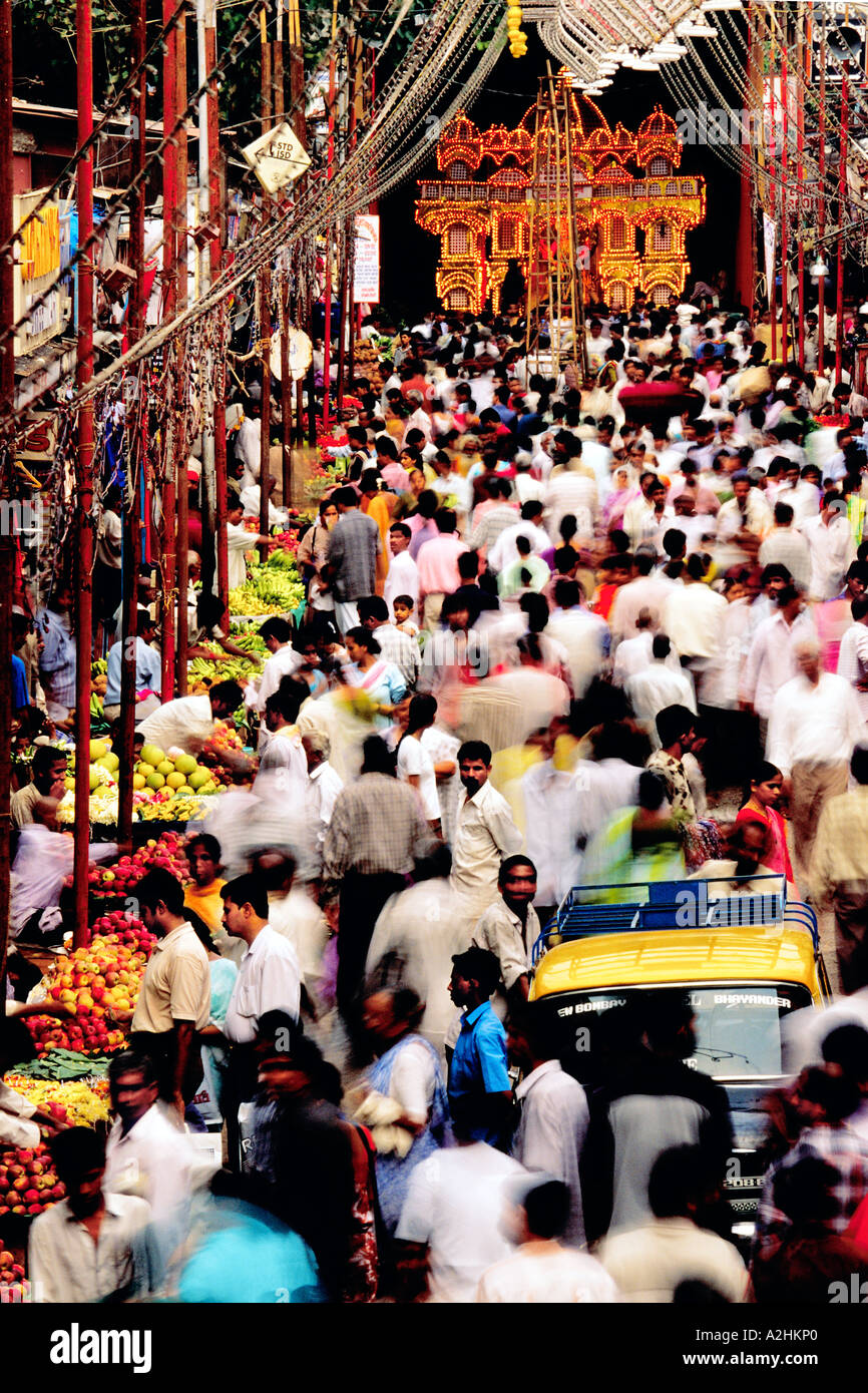 Overpopulation mumbai hi-res stock photography and images - Alamy
