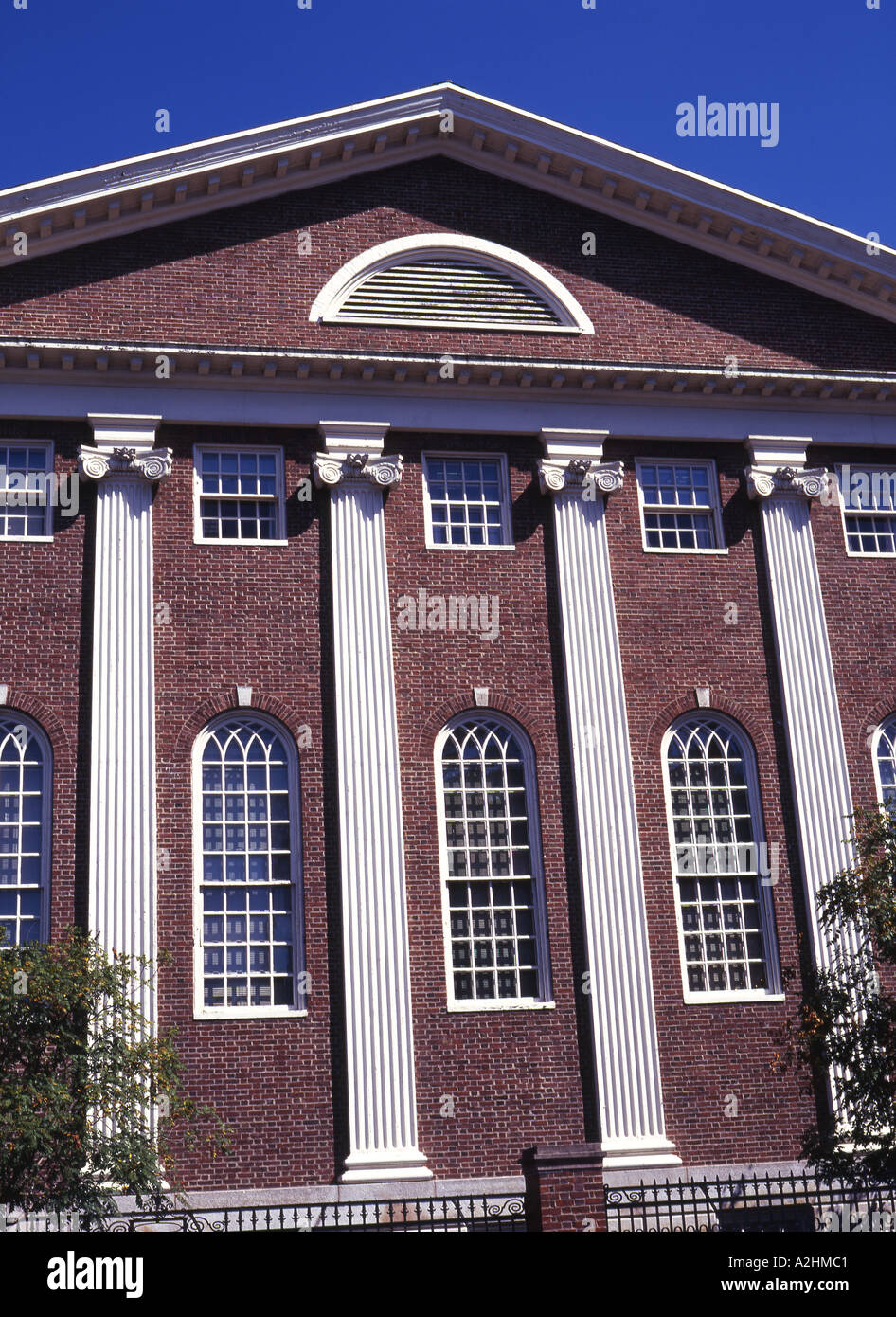Harvard university building portrait hi-res stock photography and ...