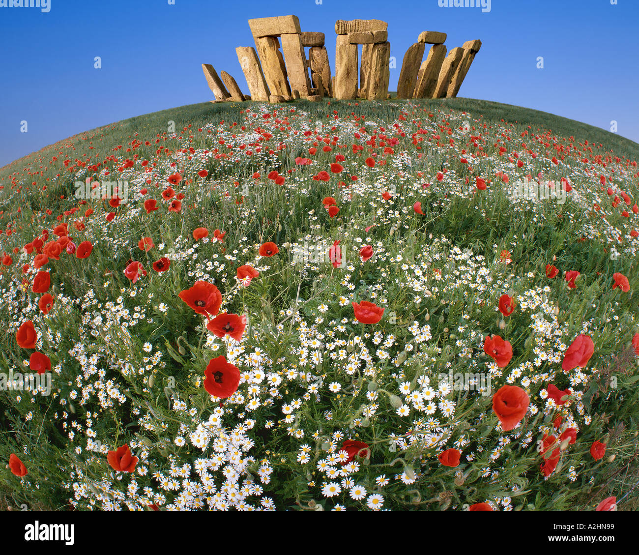 DIGITAL ART: Prehistoric Stonehenge Stock Photo - Alamy