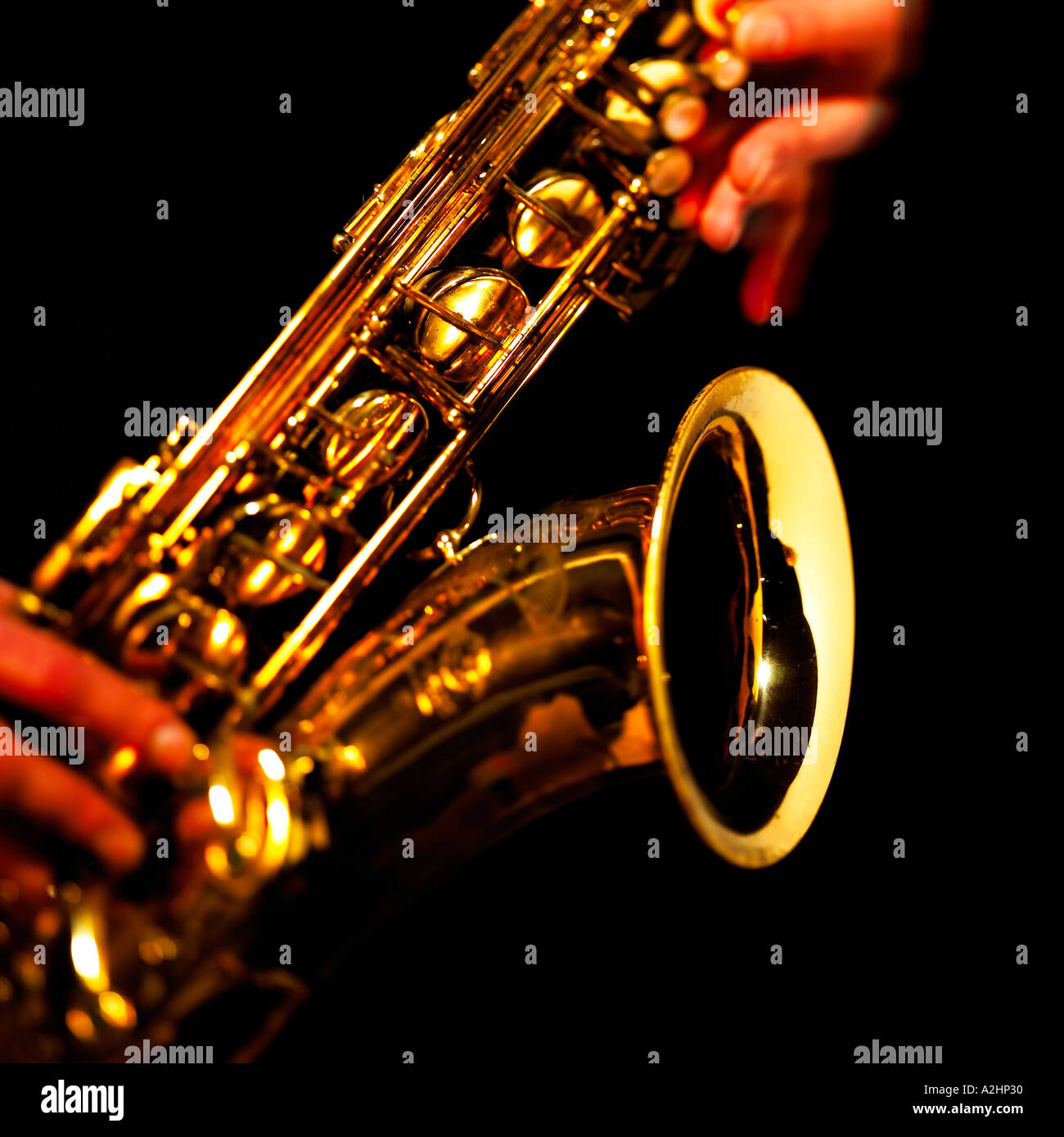 Tenor saxophone hi-res stock photography and images - Alamy