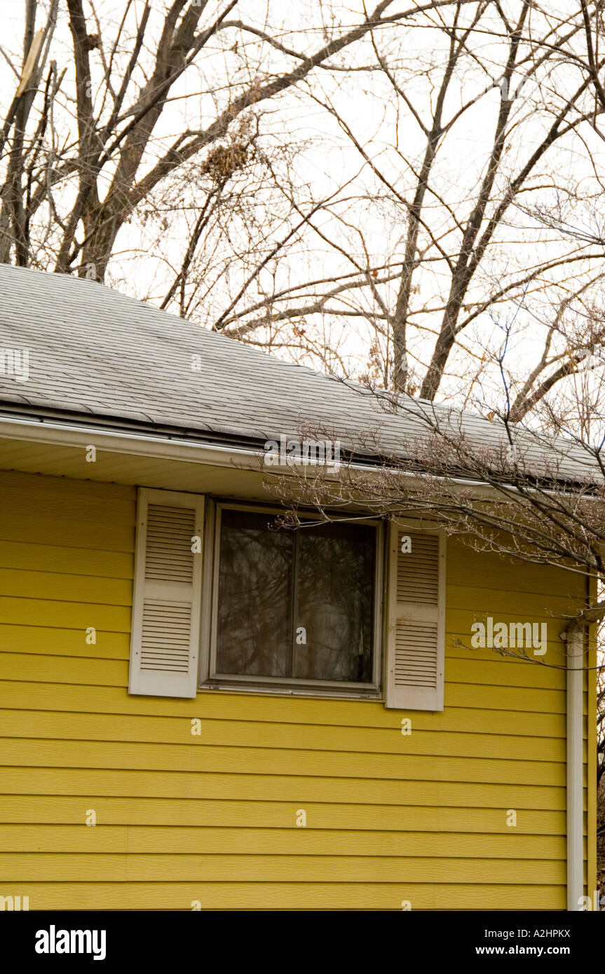 Yellow Colonial-era Cape Cod House Stock Photo - Alamy