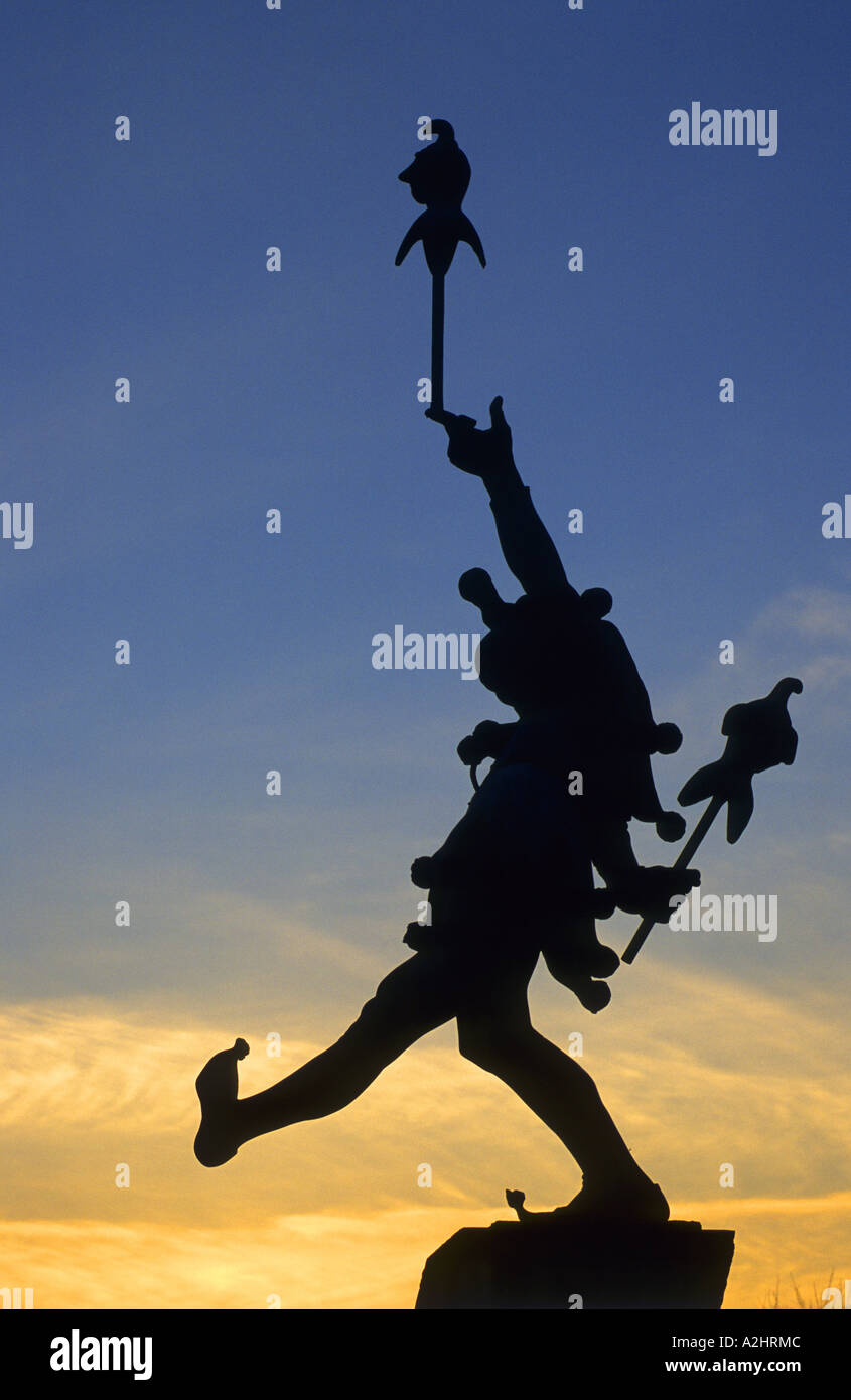 The Jester sculpture in Henley Street, Stratford upon Avon ...
