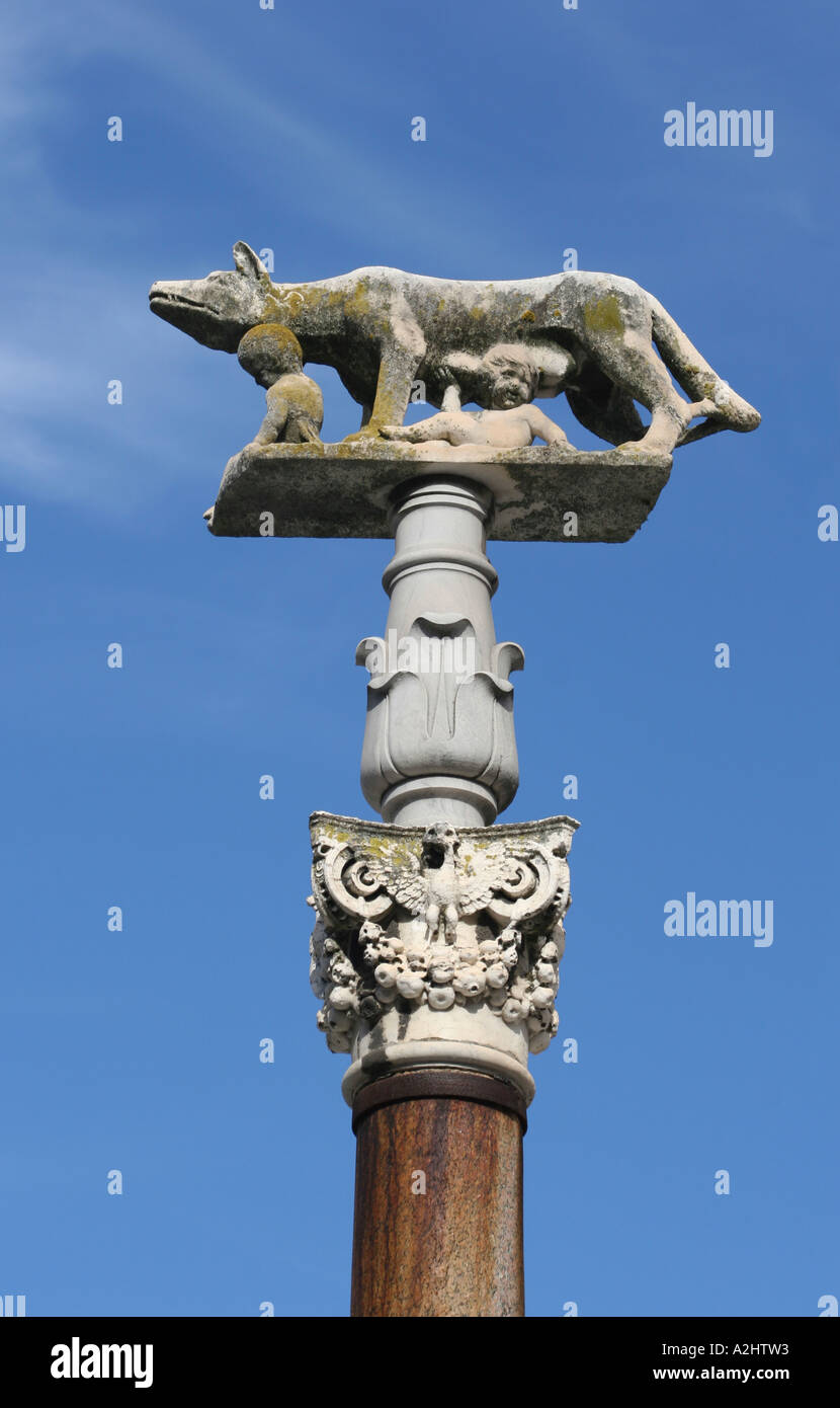 Hunting boar medieval hi-res stock photography and images - Alamy