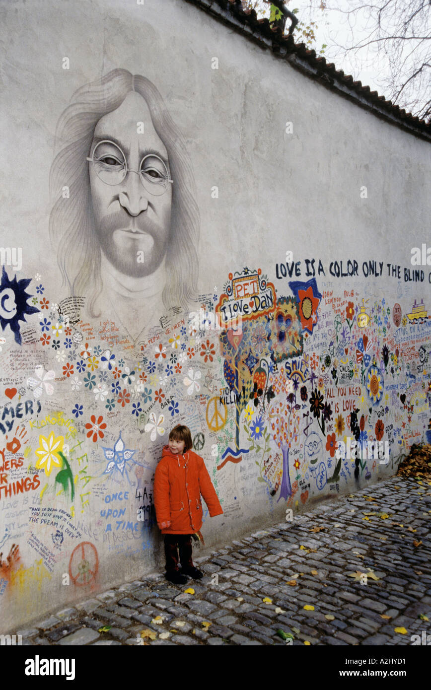 Vip graffiti hi-res stock photography and images - Alamy