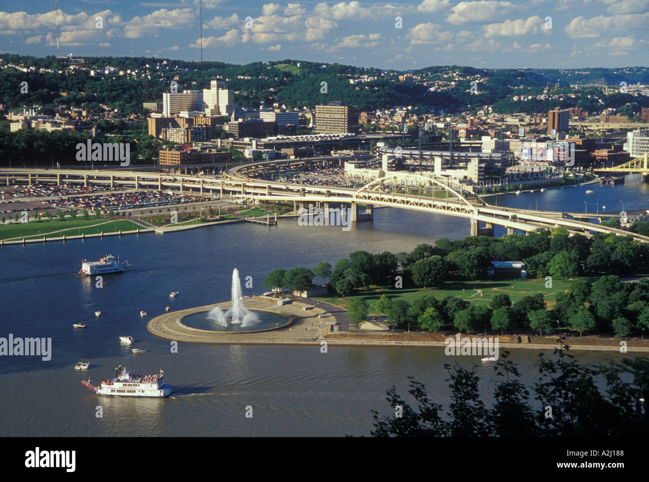 Usa pennsylvania pittsburgh downtown golden triangle hi-res stock ...