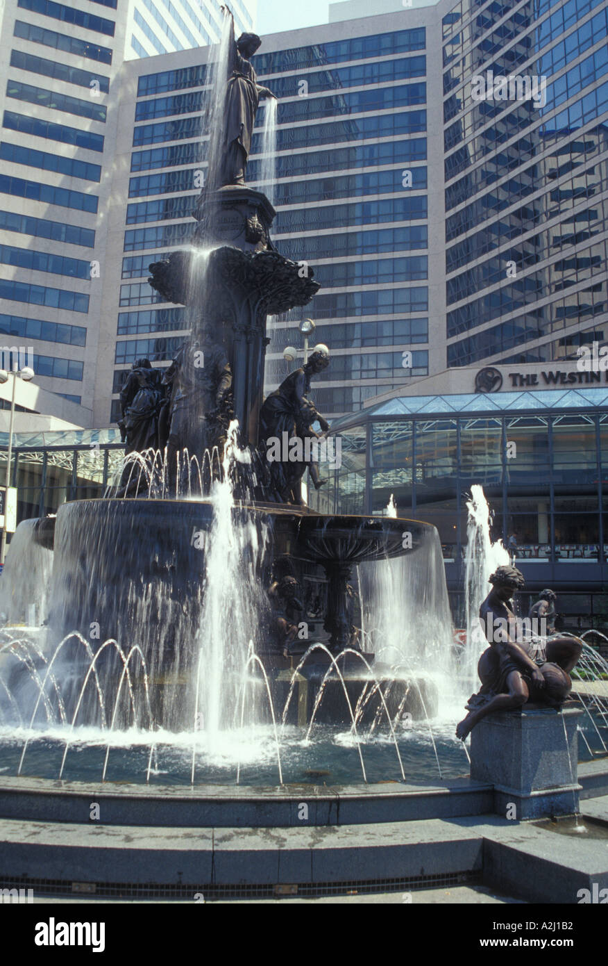 Cincinnati fountain square hi-res stock photography and images - Alamy