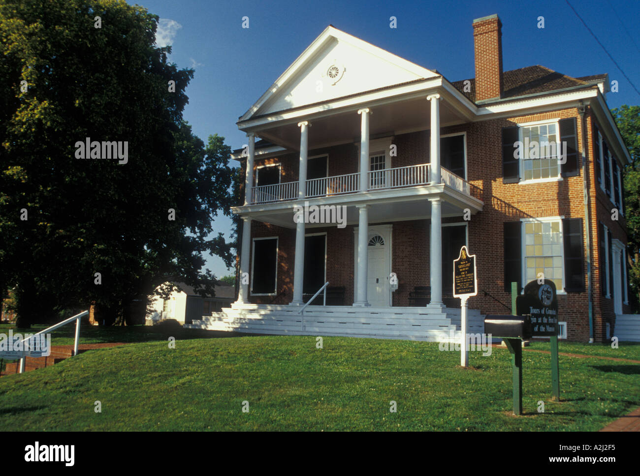 Historic indiana mansion hi-res stock photography and images - Alamy