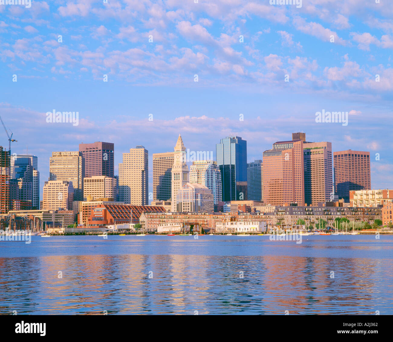 Boston skyline hi-res stock photography and images - Alamy