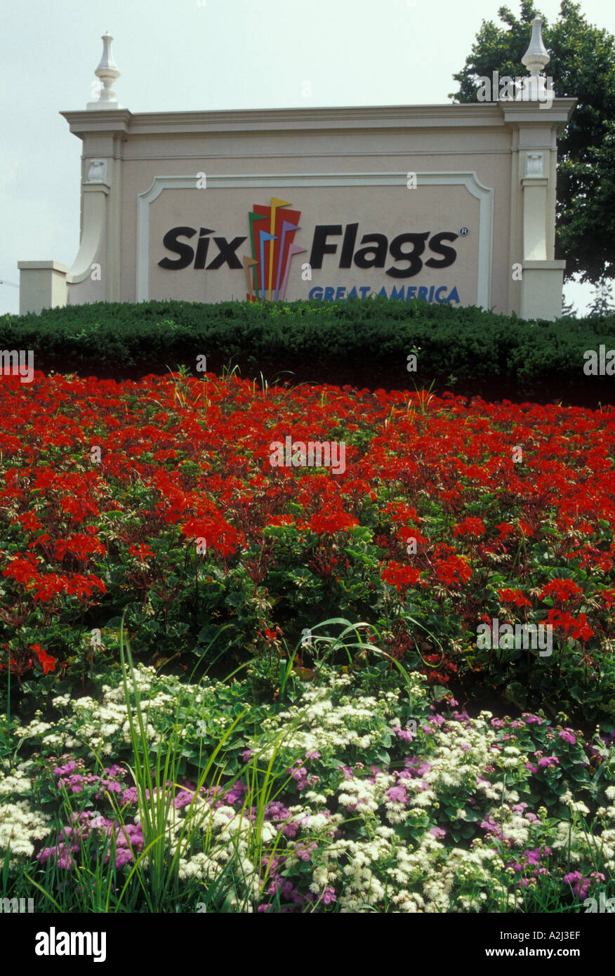 Entrance six flags great america hi-res stock photography and images ...