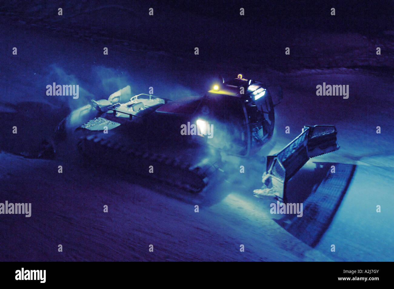 Piste basher france hi-res stock photography and images - Alamy