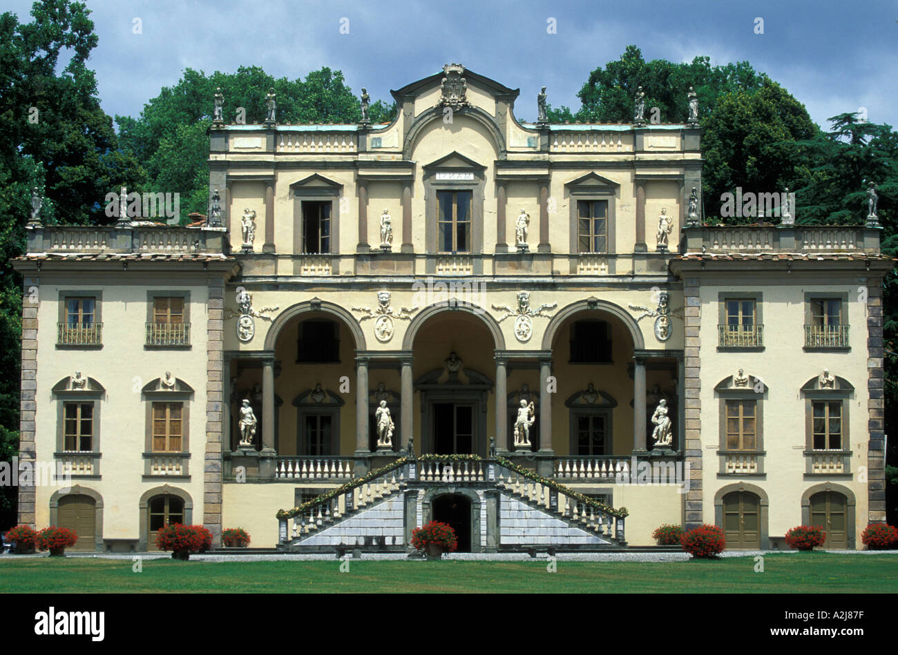 Mansi hi-res stock photography and images - Alamy