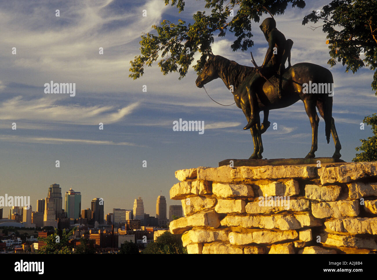 Indian scout indian statue hi-res stock photography and images - Alamy