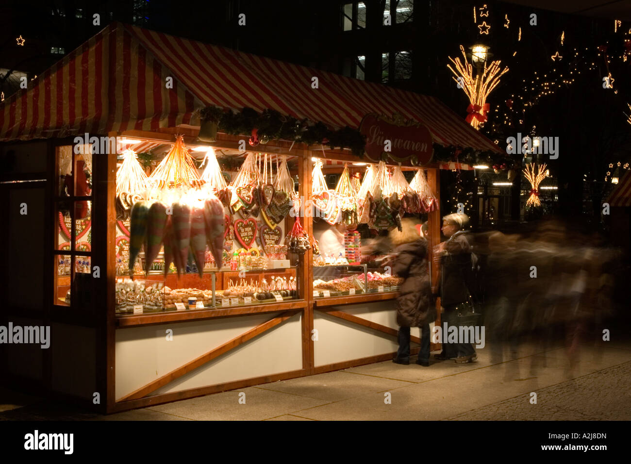 Christmas market stalls at Potsdamer Platz Berlin Germany Stock Photo ...