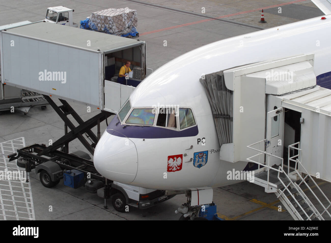 Airliner flight catering meals being loaded onto a Boeing 767 Stock ...