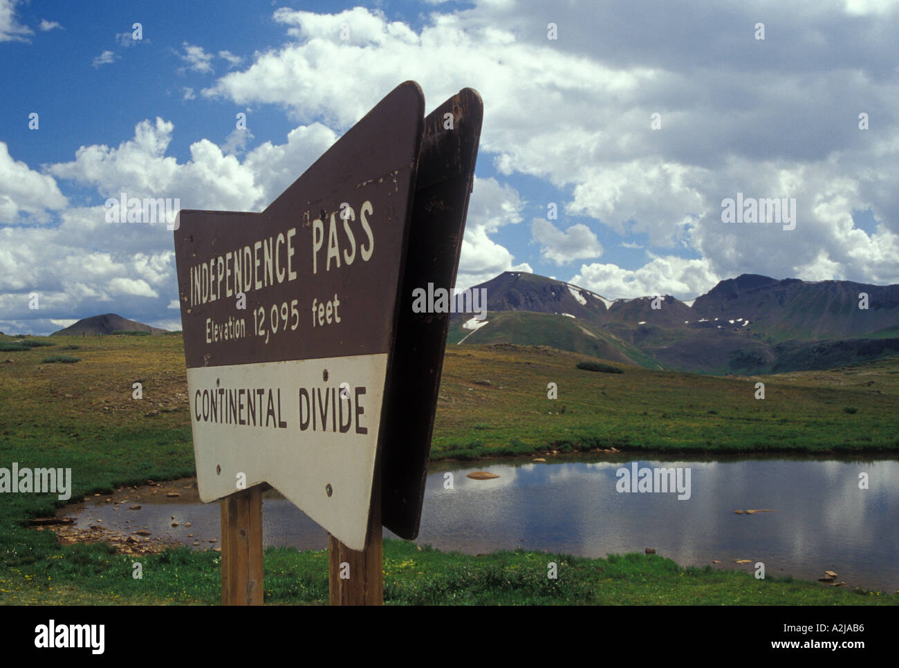Sign independence pass continental divide hi-res stock photography and ...