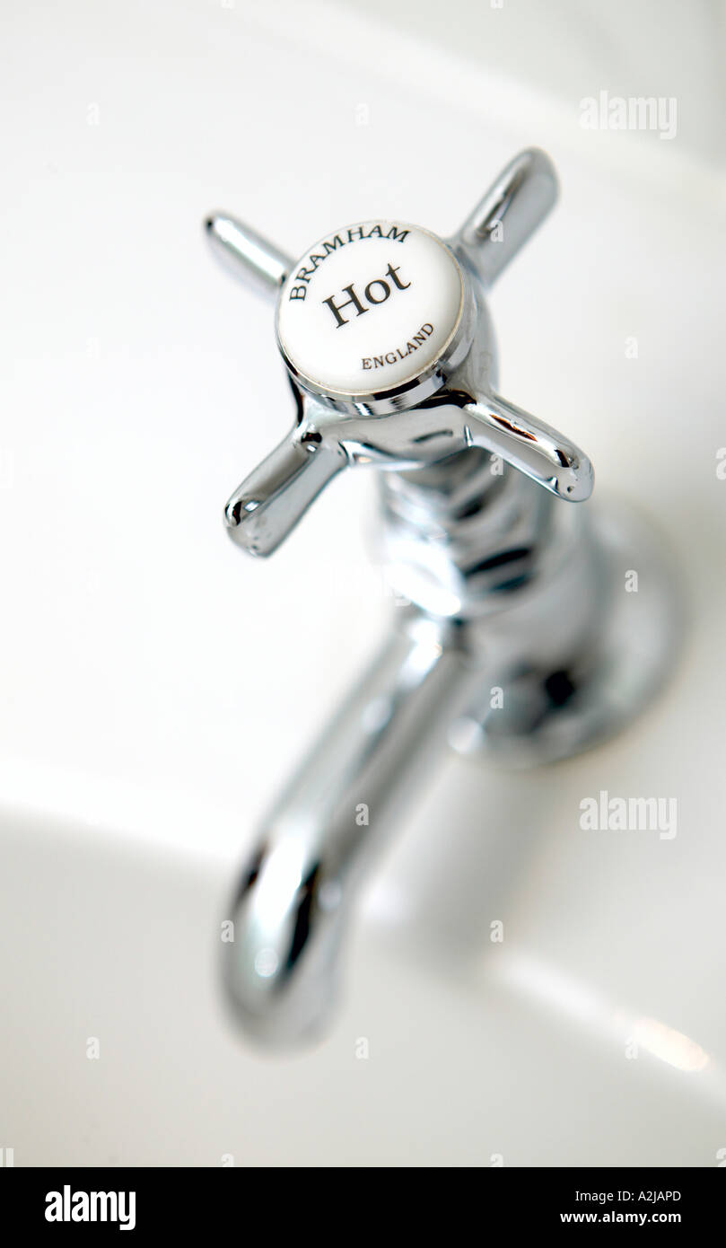 Edwardian style basin hi-res stock photography and images - Alamy