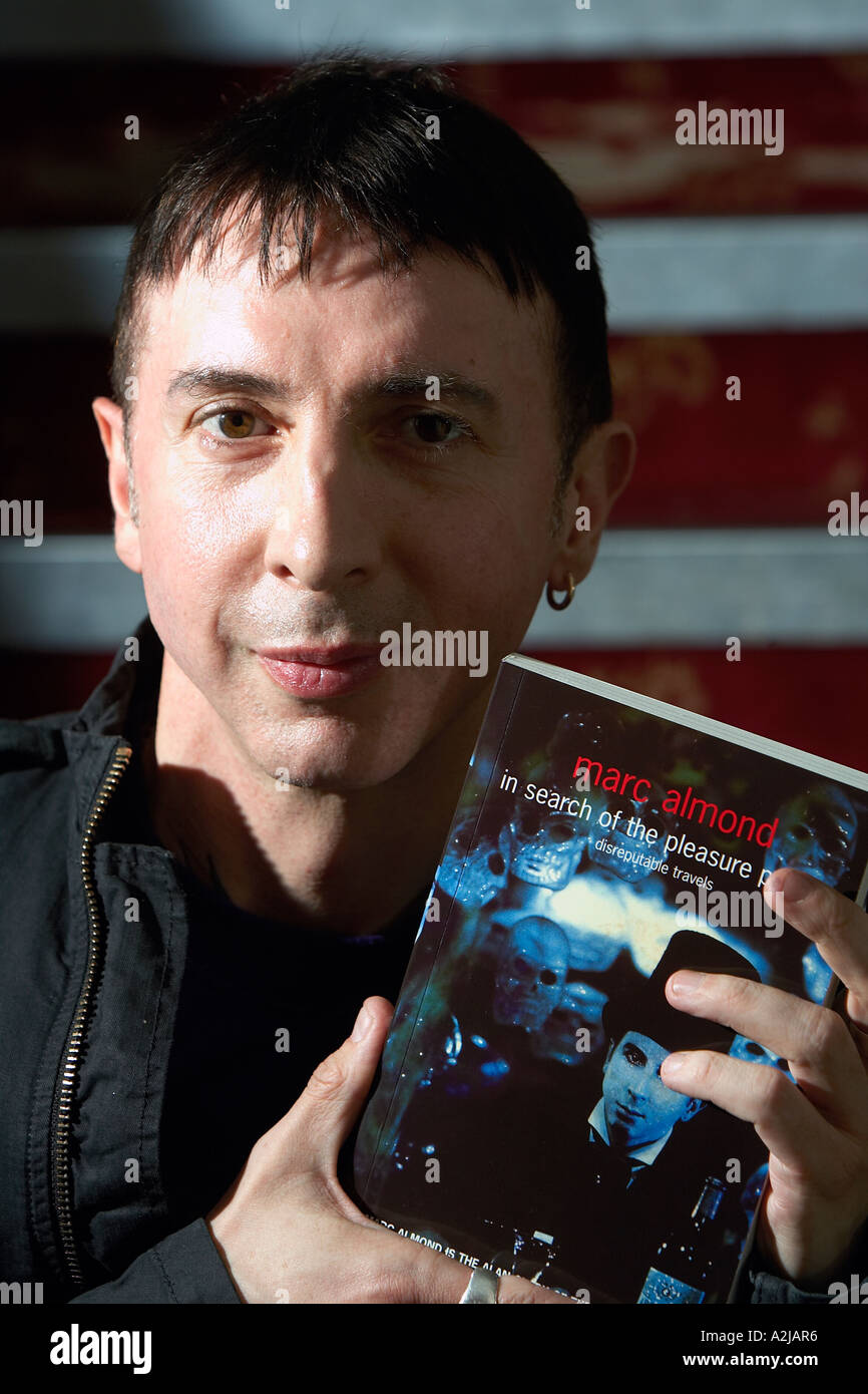 Soft Cell Singer songwriter Marc Almond Waterstones Birmingham 28th ...