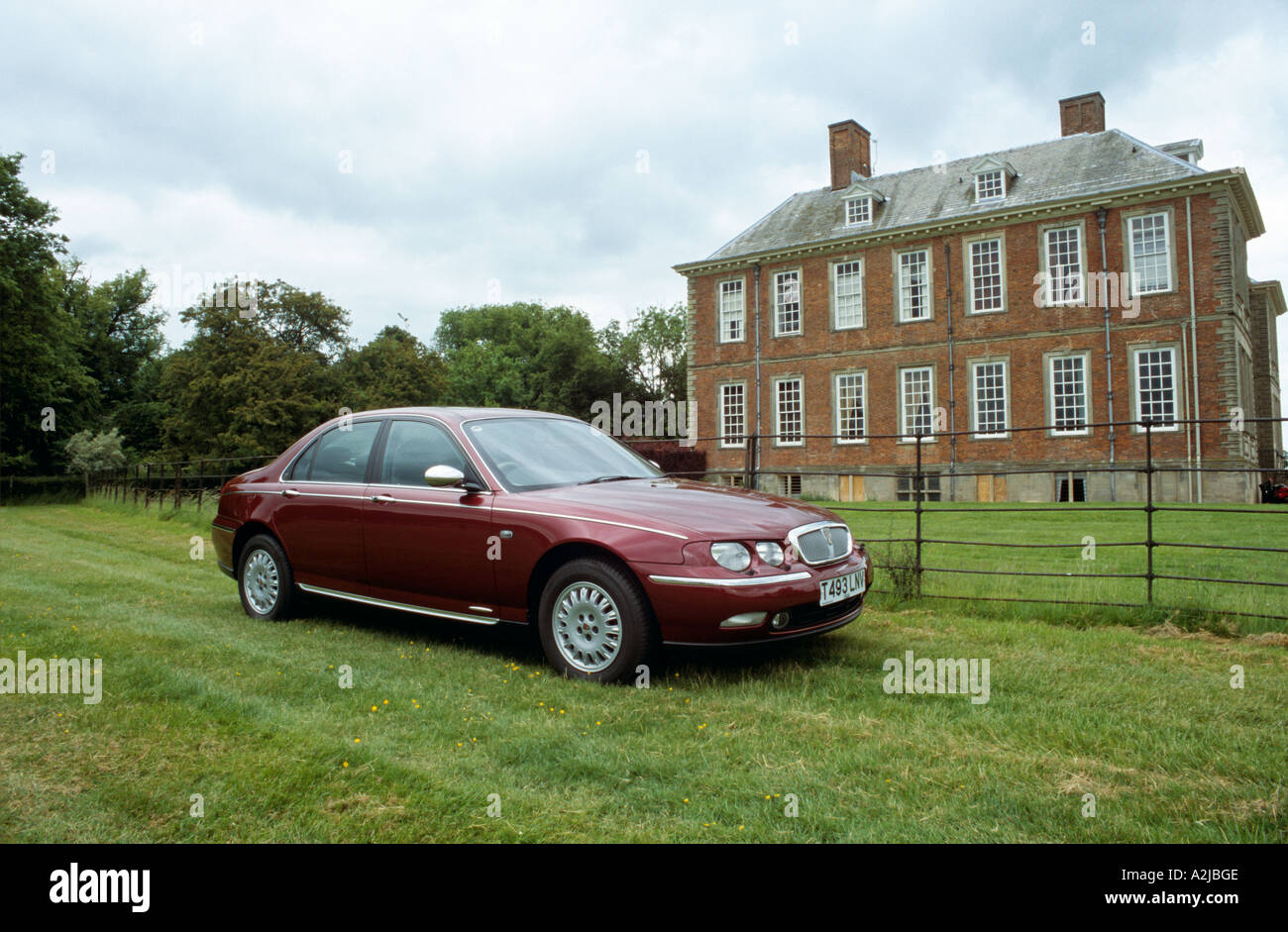 Rover 75 saloon 1999 model hi-res stock photography and images - Alamy