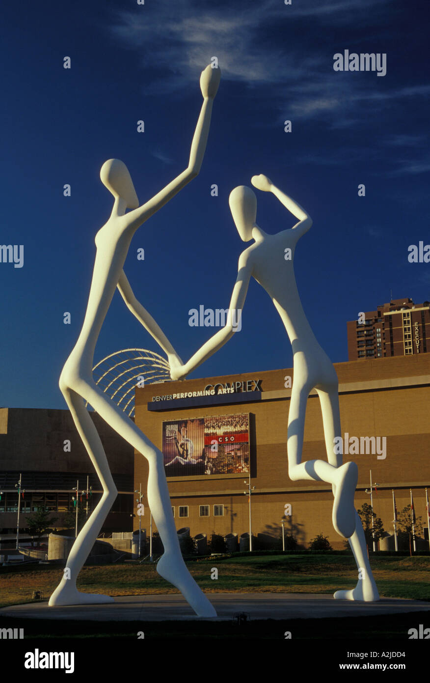 The dancers sculpture denver hi-res stock photography and images - Alamy