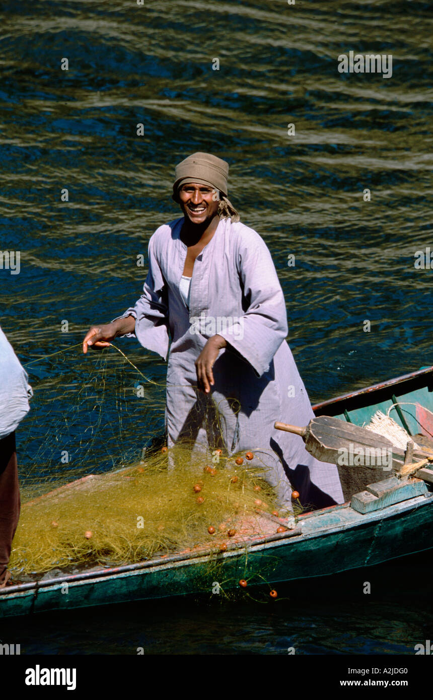 Africa - Egypt - The Nile - Local fishermen fishing with traditional ...