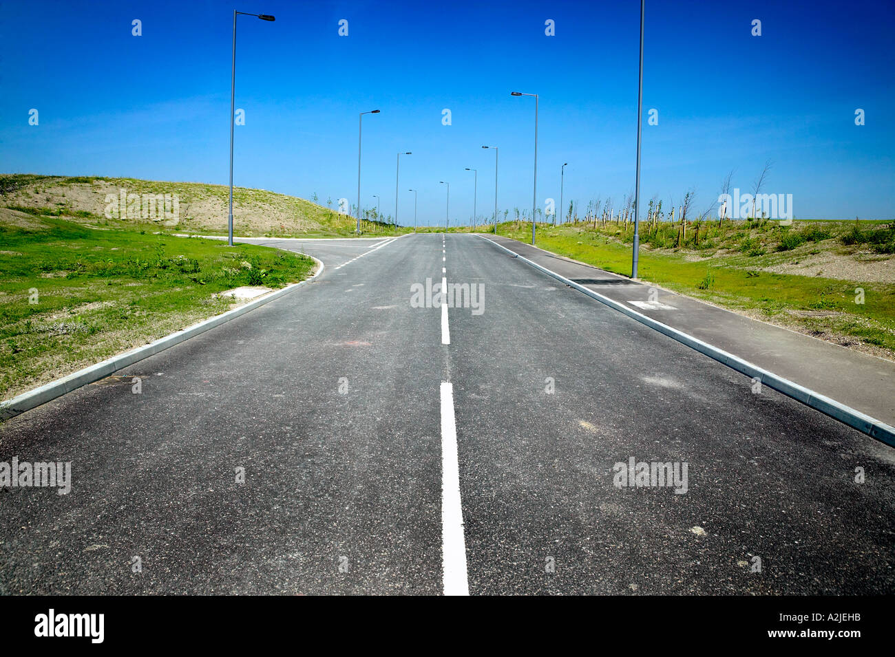 Unbuilt road hi-res stock photography and images - Alamy