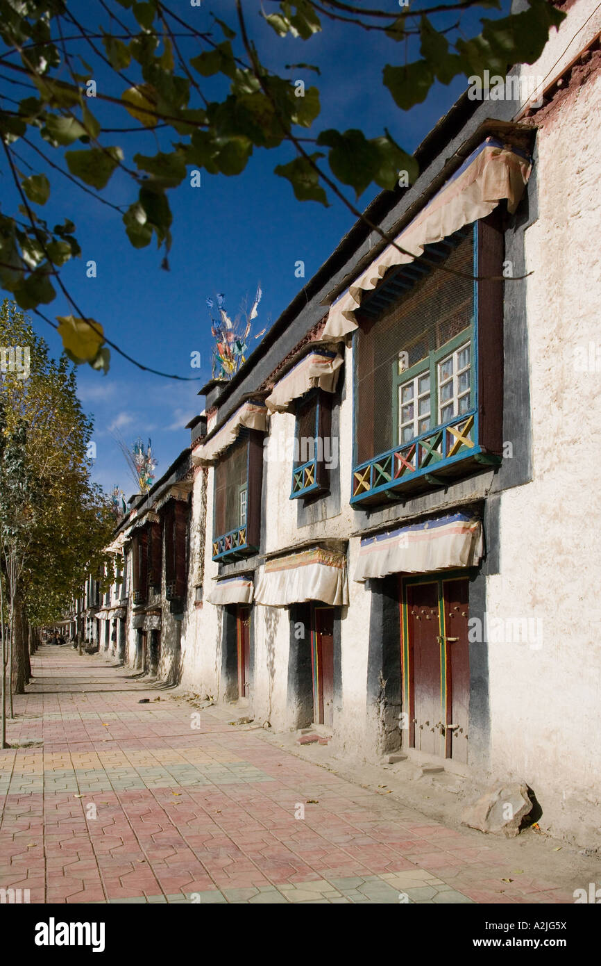Tibetan house window tibet hi-res stock photography and images - Alamy