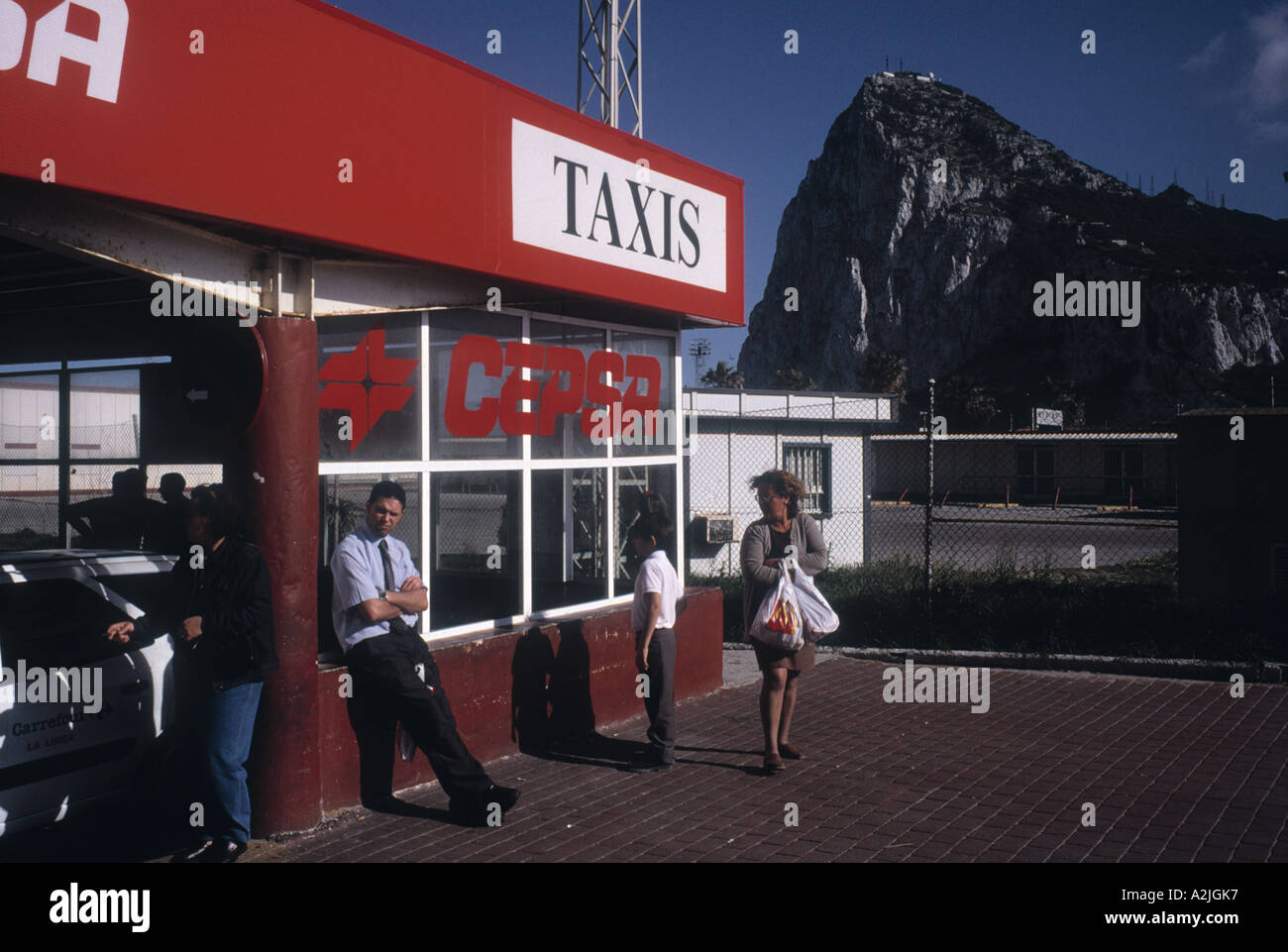 Gibraltar border crossing with spain the smallest of the United ...