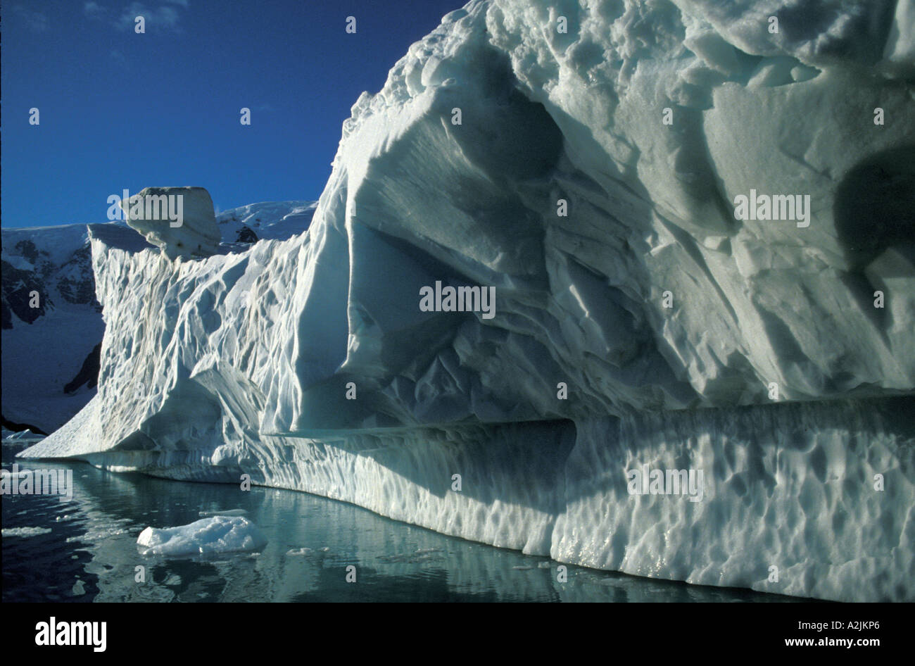 Glacial wall antarctica hi-res stock photography and images - Alamy