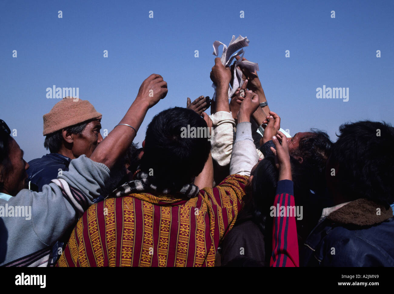 Hands grabbing sheet hi-res stock photography and images - Alamy