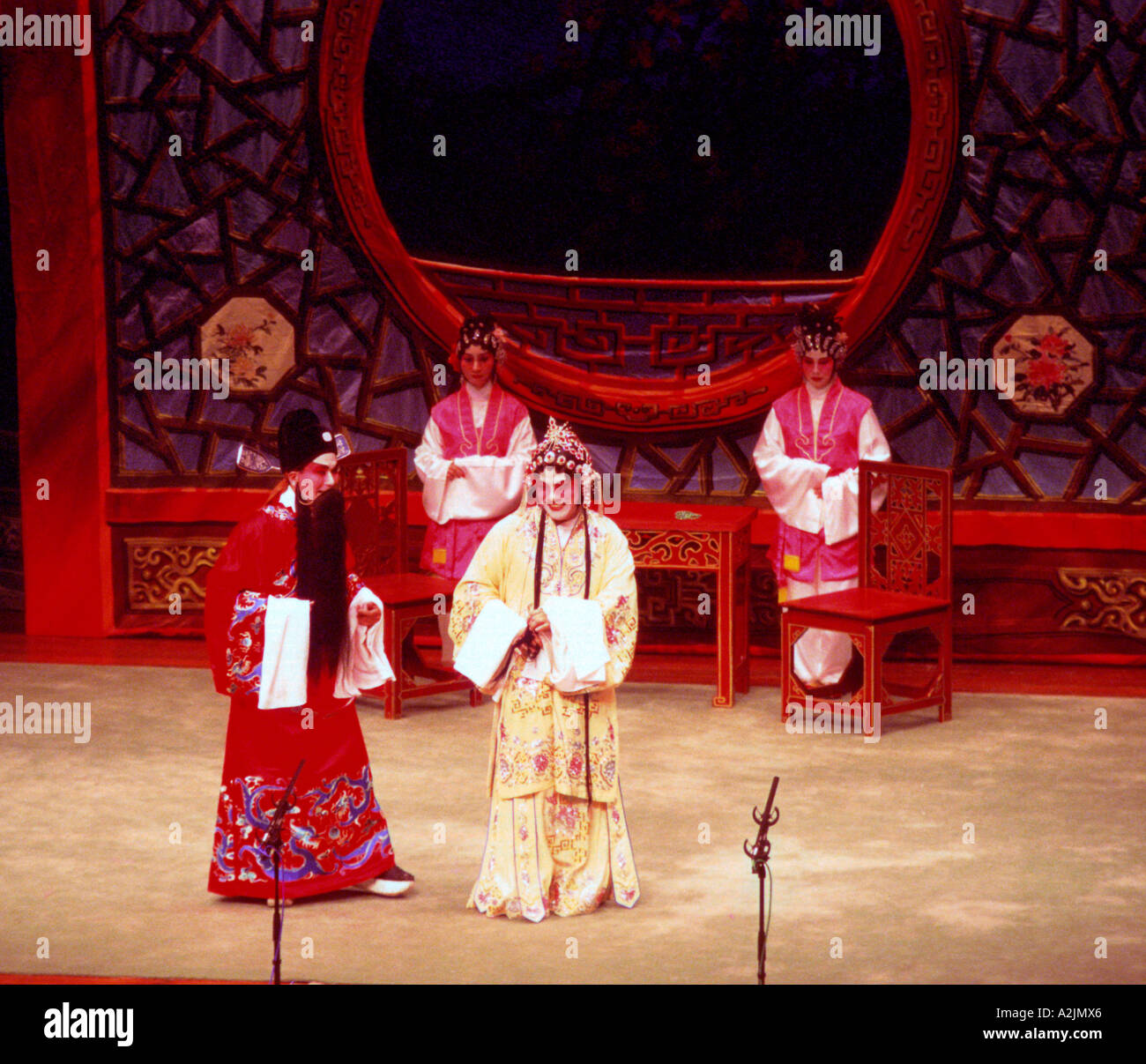 Cantonese opera singer hi-res stock photography and images - Alamy