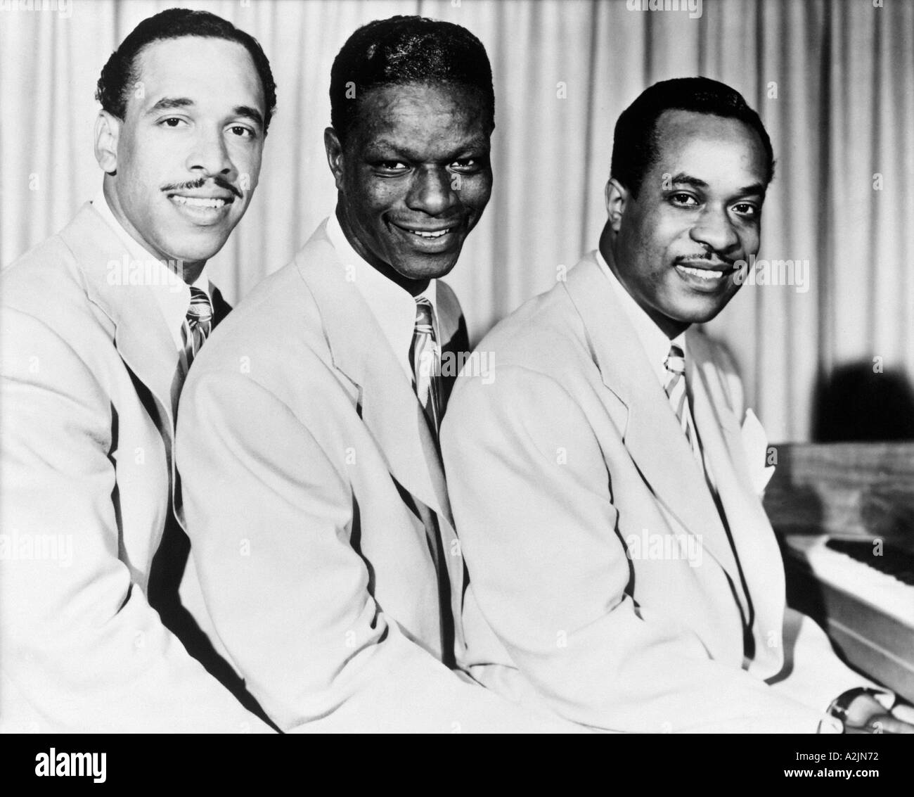 NAT KING COLE TRIO with the US singer 1919 1965 in the centre Stock ...