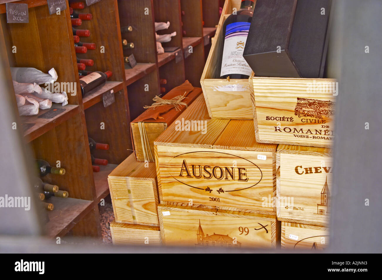Chateau mouton wines hi-res stock photography and images - Alamy