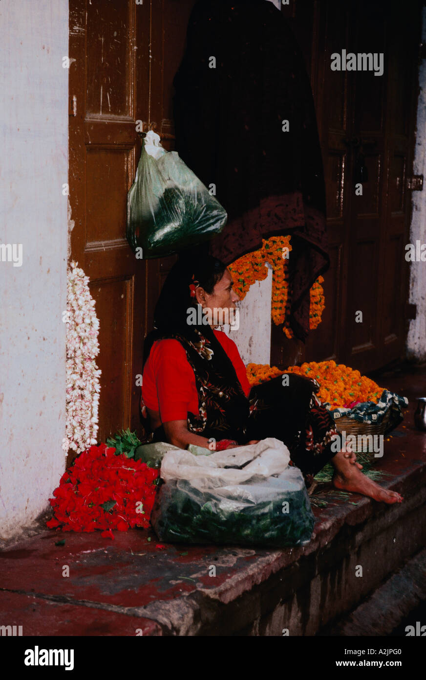 India street merchant hi-res stock photography and images - Alamy