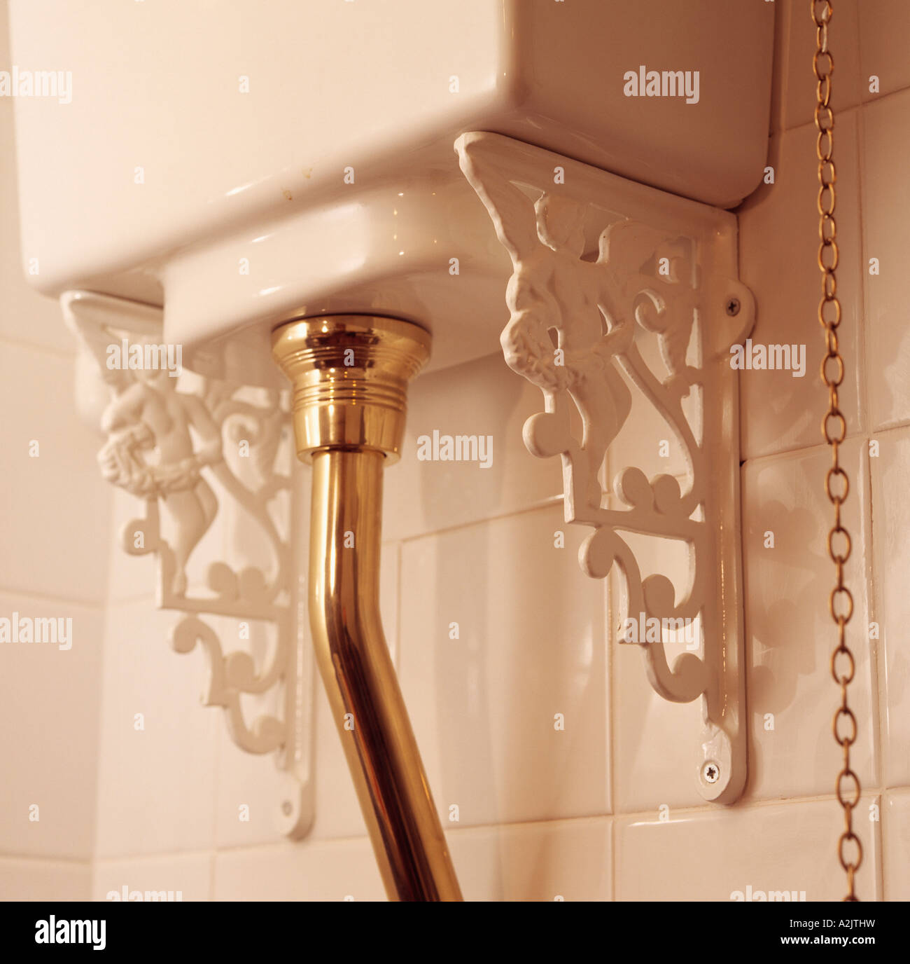 Close-up of Victorian style toilet cistern Stock Photo - Alamy