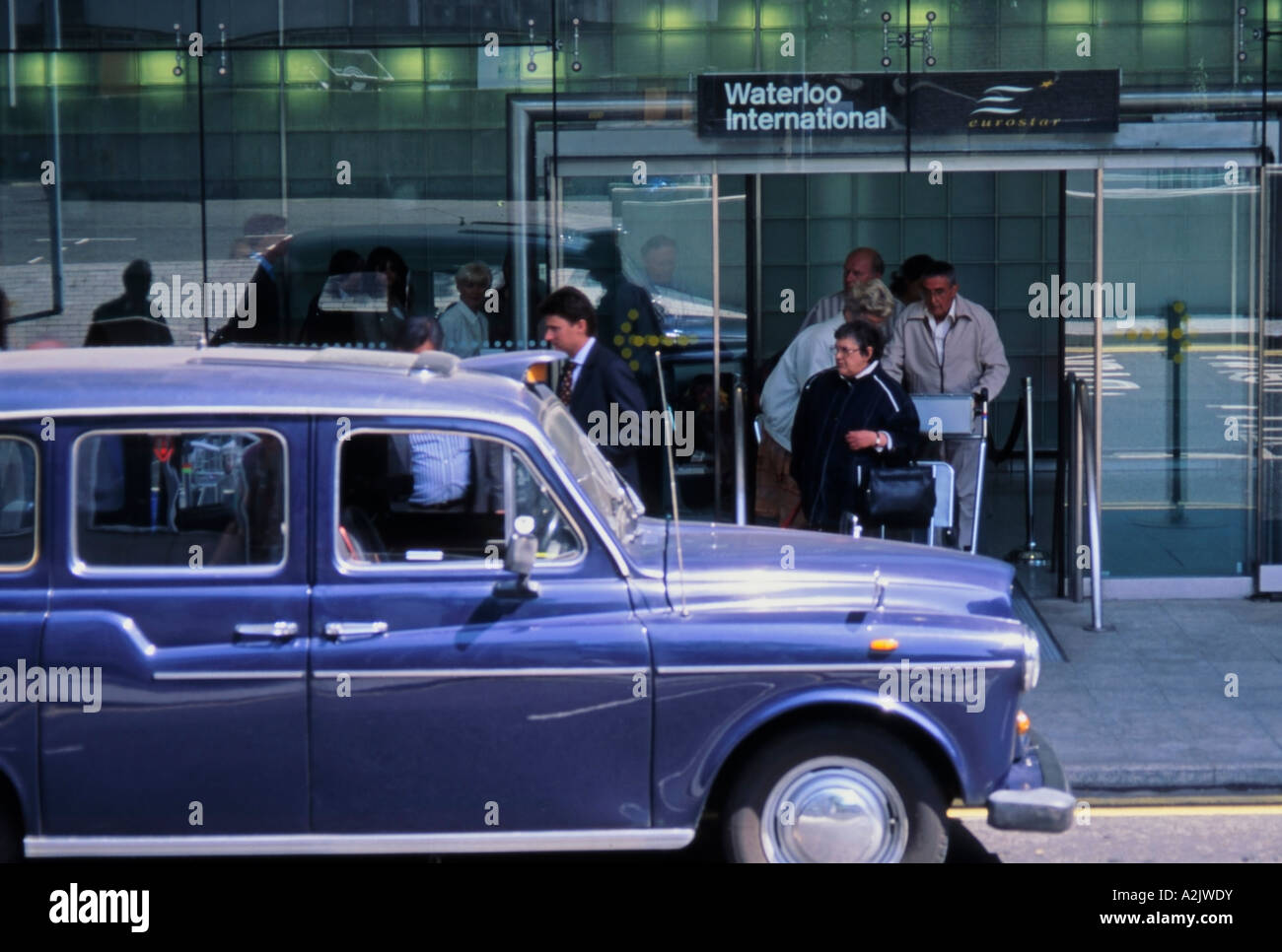 Waterloo international station hi-res stock photography and images - Alamy