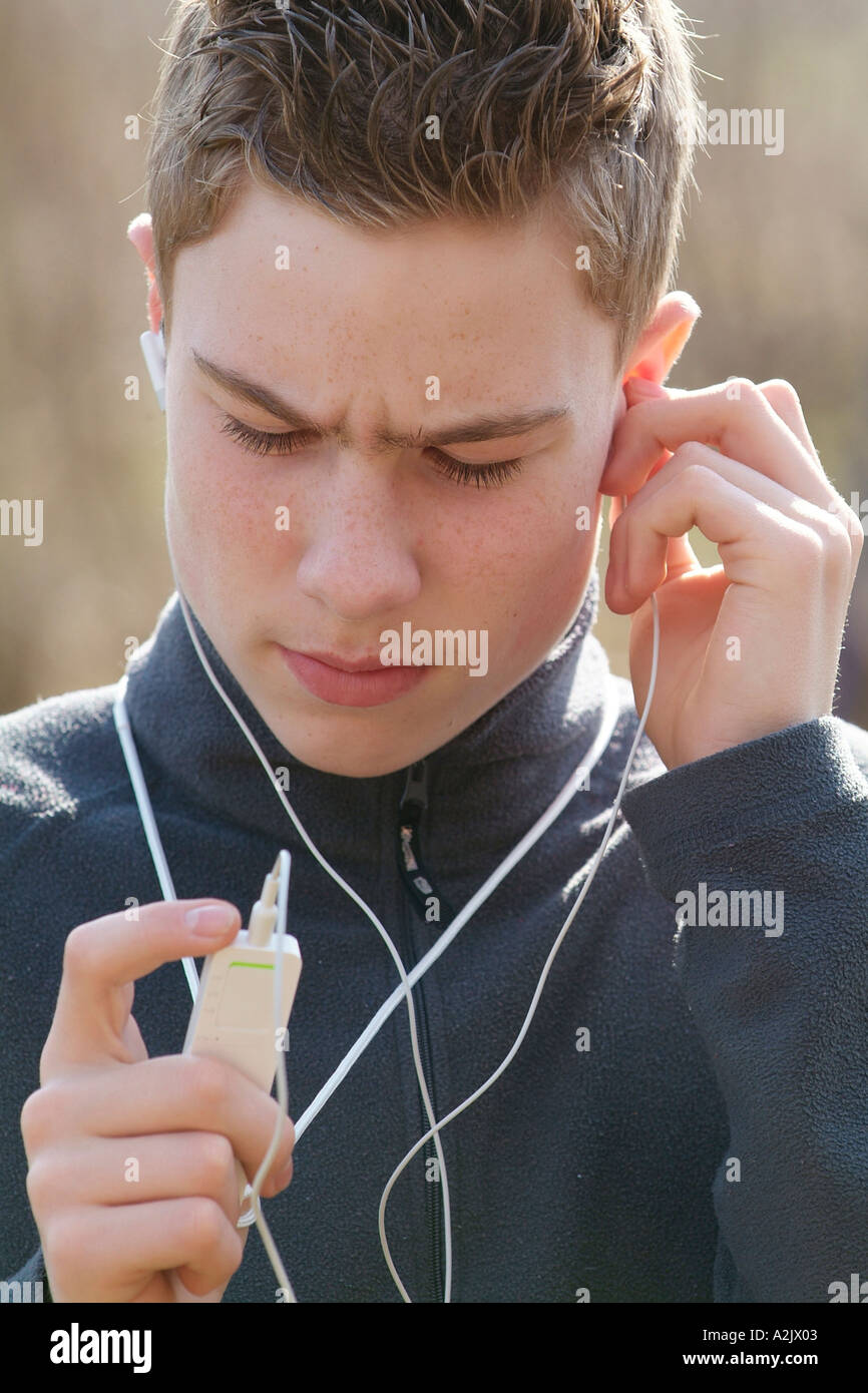 Ipod shuffle hi-res stock photography and images - Alamy